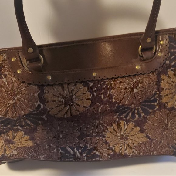 Relic | Bags | A Relic Womens Tapestry Patchwork Handbag Purse Satchel ...